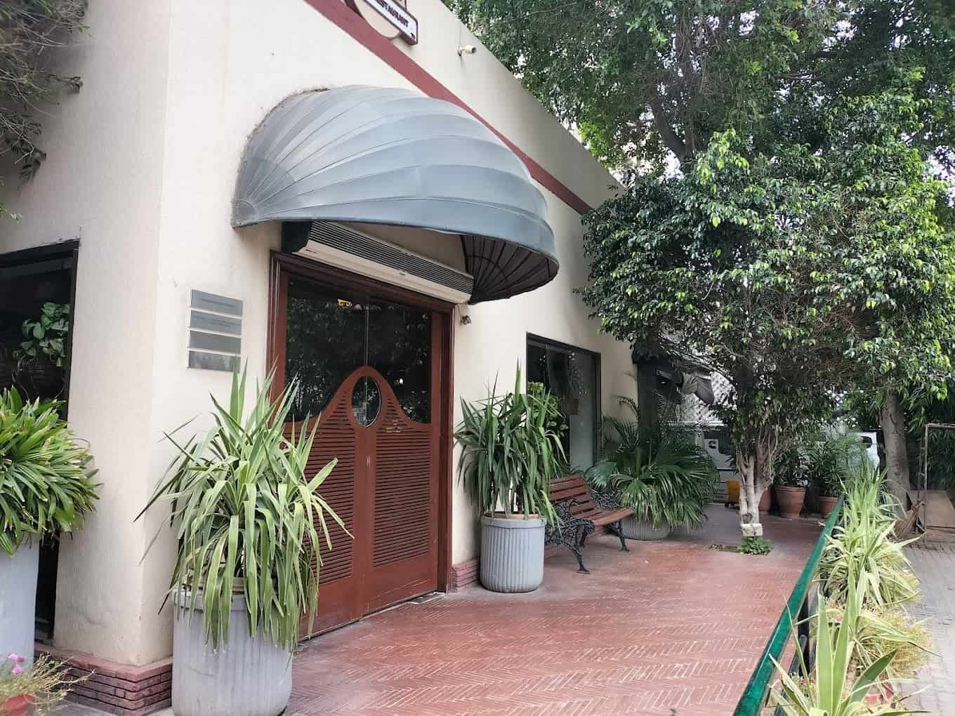 11 Best Restaurants on MM Alam Road